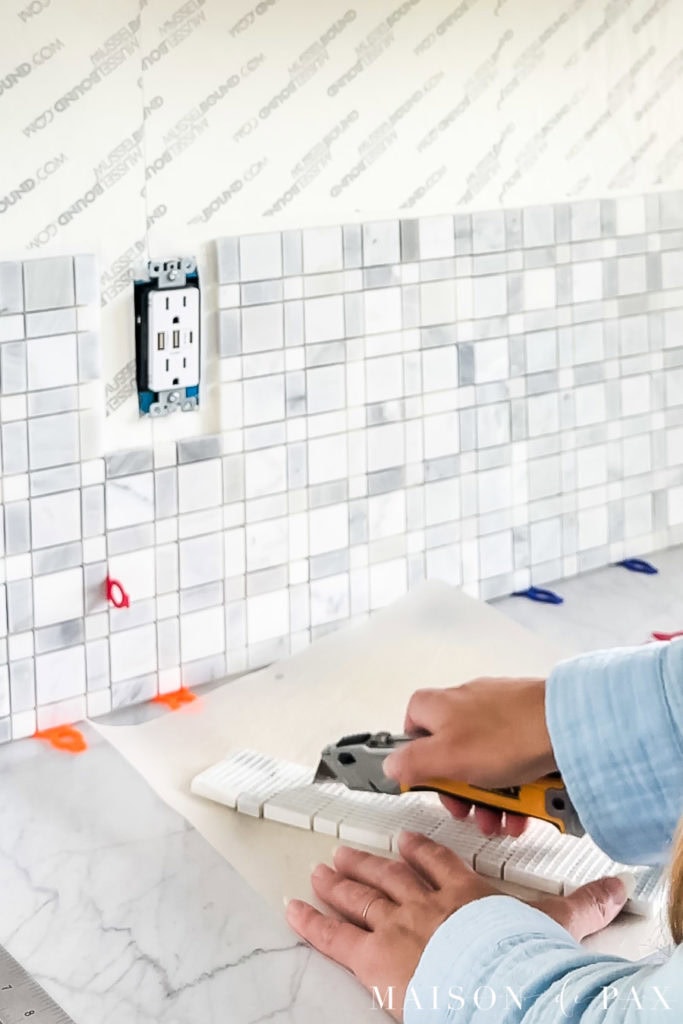 How to Install Tile Backsplash Using Musselbound - Maison de Pax